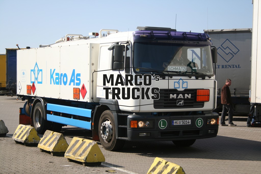 LKW Foto MAN F2000 Koffer LKW Deutschland weiß Karo As #c3wf
