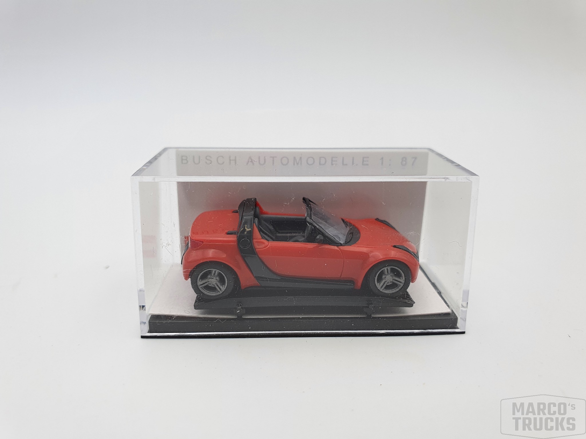 Busch Smart Roadster rot Nr. 49300 - 1:87 - /BUB266