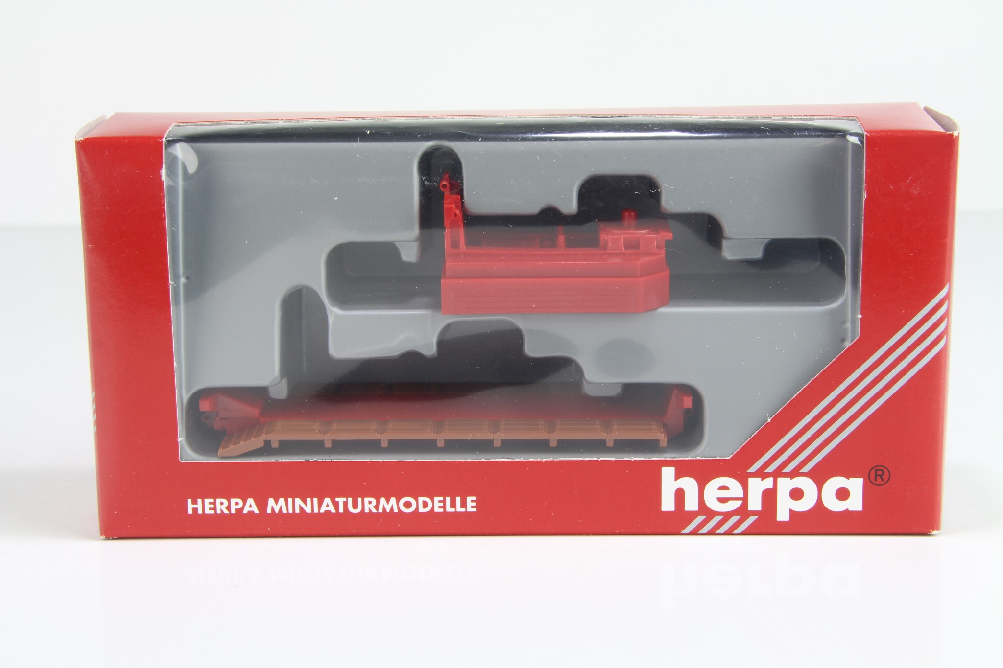 Herpa Schwerlastauflieger Tiefbett m. Schwanenhals rot Nr. 051637 /H10515