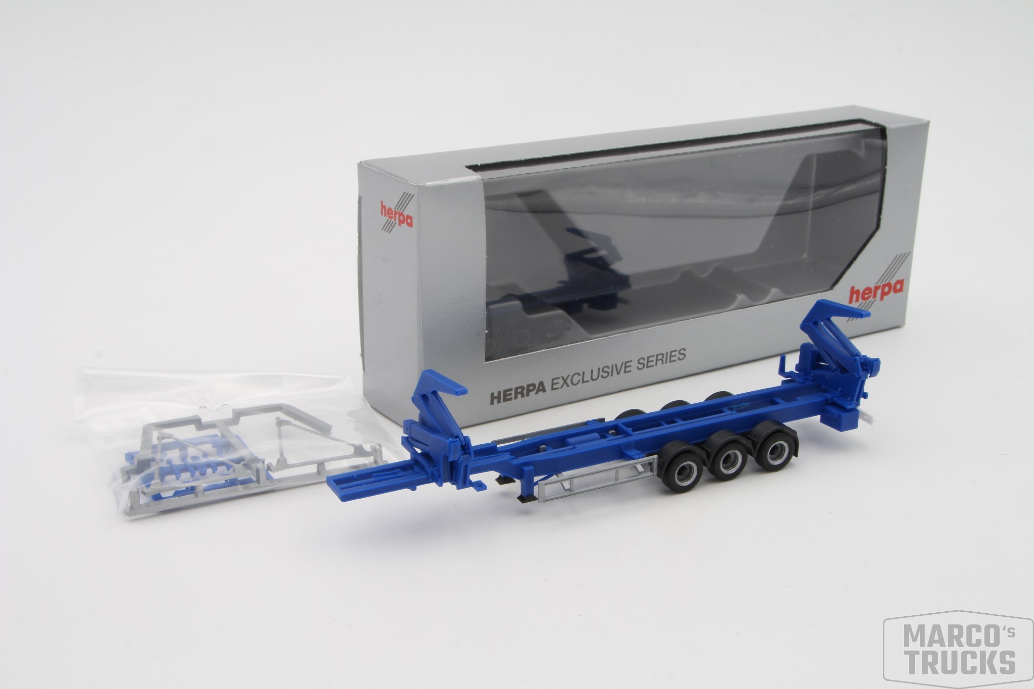 Herpa Hammar Container-SeitenladerAufl. 3achs blau Nr. 480422 /HS30